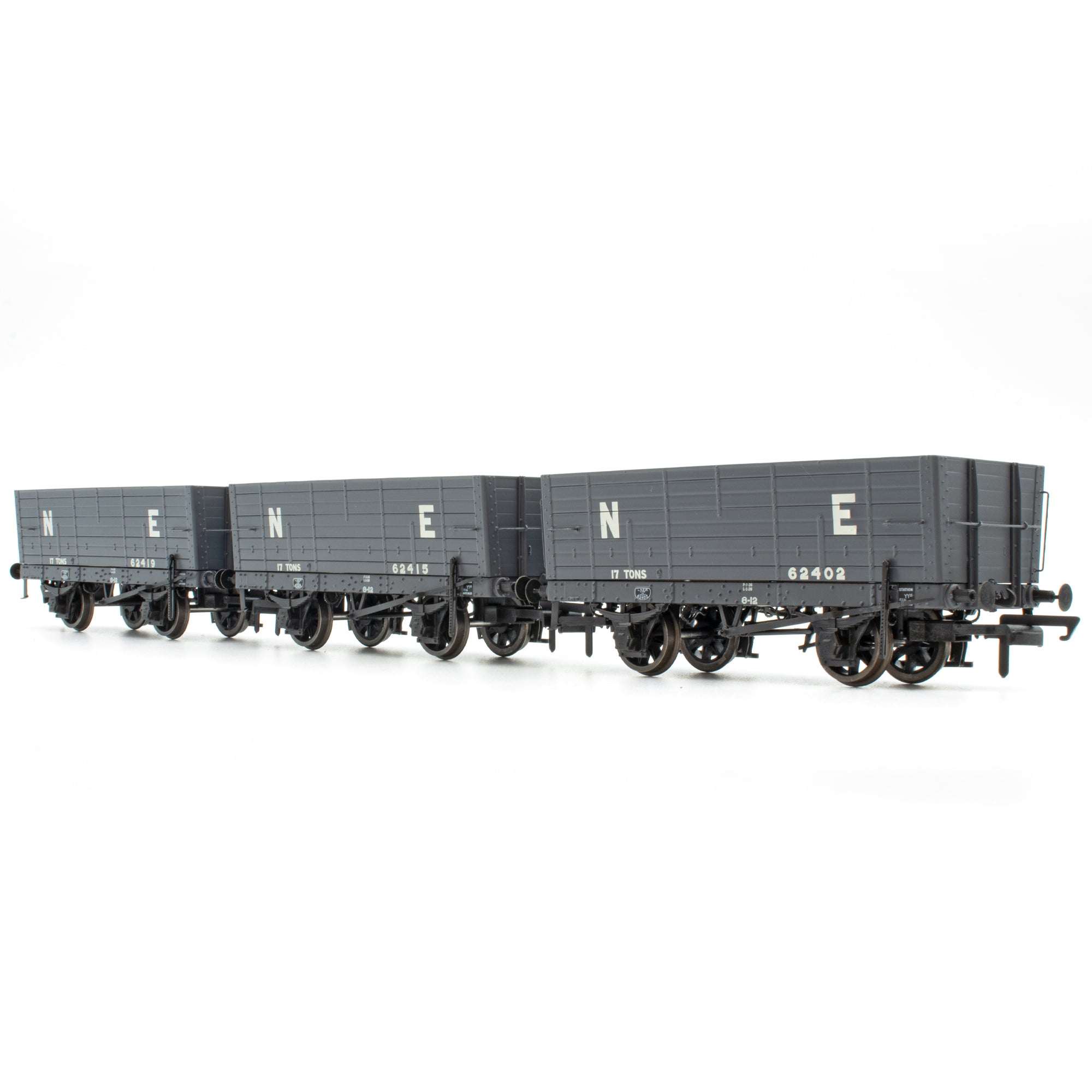 DGM 11 (ex-P6) Hopper - LNER Grey - Triple Pack – Accurascale
